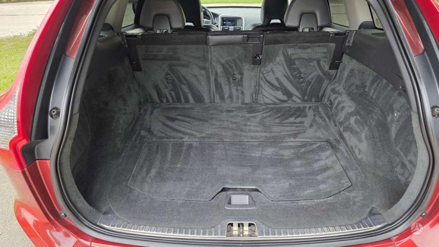 Sarkans Volvo XC60 2014 Šauļi, ar dzinēja tilpumu 2.40 L un nobraukumu 211 tūkst. km par 13350 €, foto 35 vietnē AUTOMOTO.COM.LV
