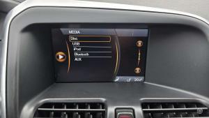 Sarkans Volvo XC60 2014 Šauļi, ar dzinēja tilpumu 2.40 L un nobraukumu 211 tūkst. km par 13350 €, foto 42 vietnē AUTOMOTO.COM.LV