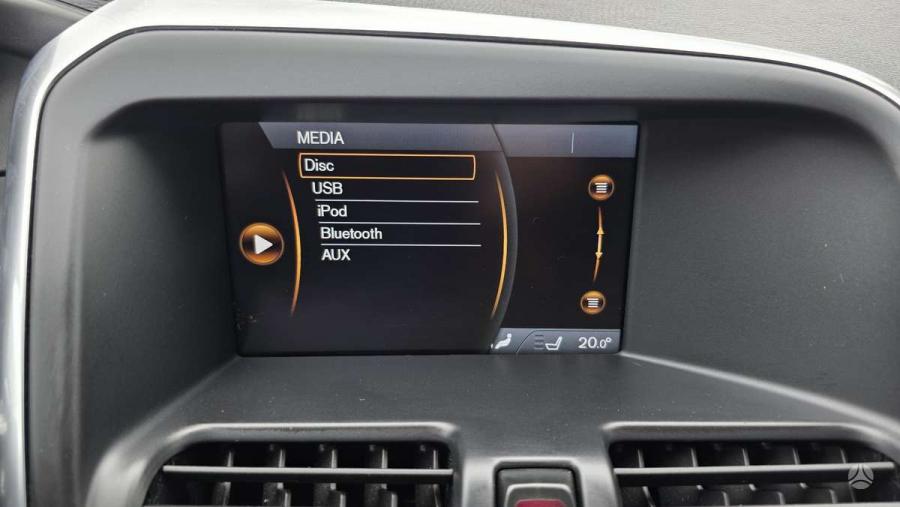 Sarkans Volvo XC60 2014 Šauļi, ar dzinēja tilpumu 2.40 L un nobraukumu 211 tūkst. km par 13350 €, foto 42 vietnē AUTOMOTO.COM.LV
