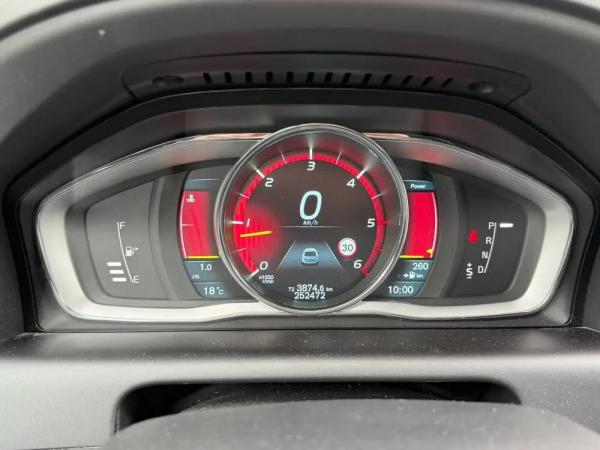 Sarkans Volvo XC60 2014 Jūrmala, ar dzinēja tilpumu 2.00 L un nobraukumu 252 tūkst. km par 14750 €, foto 9 vietnē AUTOMOTO.COM.LV