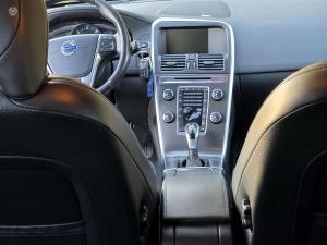 Sarkans Volvo XC60 2014 Viļņa, ar dzinēja tilpumu 2.40 L un nobraukumu 244 tūkst. km par 14350 €, foto 16 vietnē AUTOMOTO.COM.LV