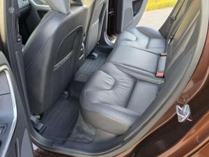 Sarkans Volvo XC60 2014 Viļņa, ar dzinēja tilpumu 2.40 L un nobraukumu 244 tūkst. km par 14350 €, foto 35 vietnē AUTOMOTO.COM.LV