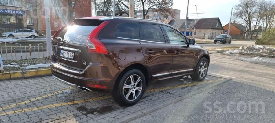 Sarkans Volvo XC60 2015 Daugavpils, ar dzinēja tilpumu 2.40 L un nobraukumu 157 tūkst. km par 22450 €, foto 14 vietnē AUTOMOTO.COM.LV