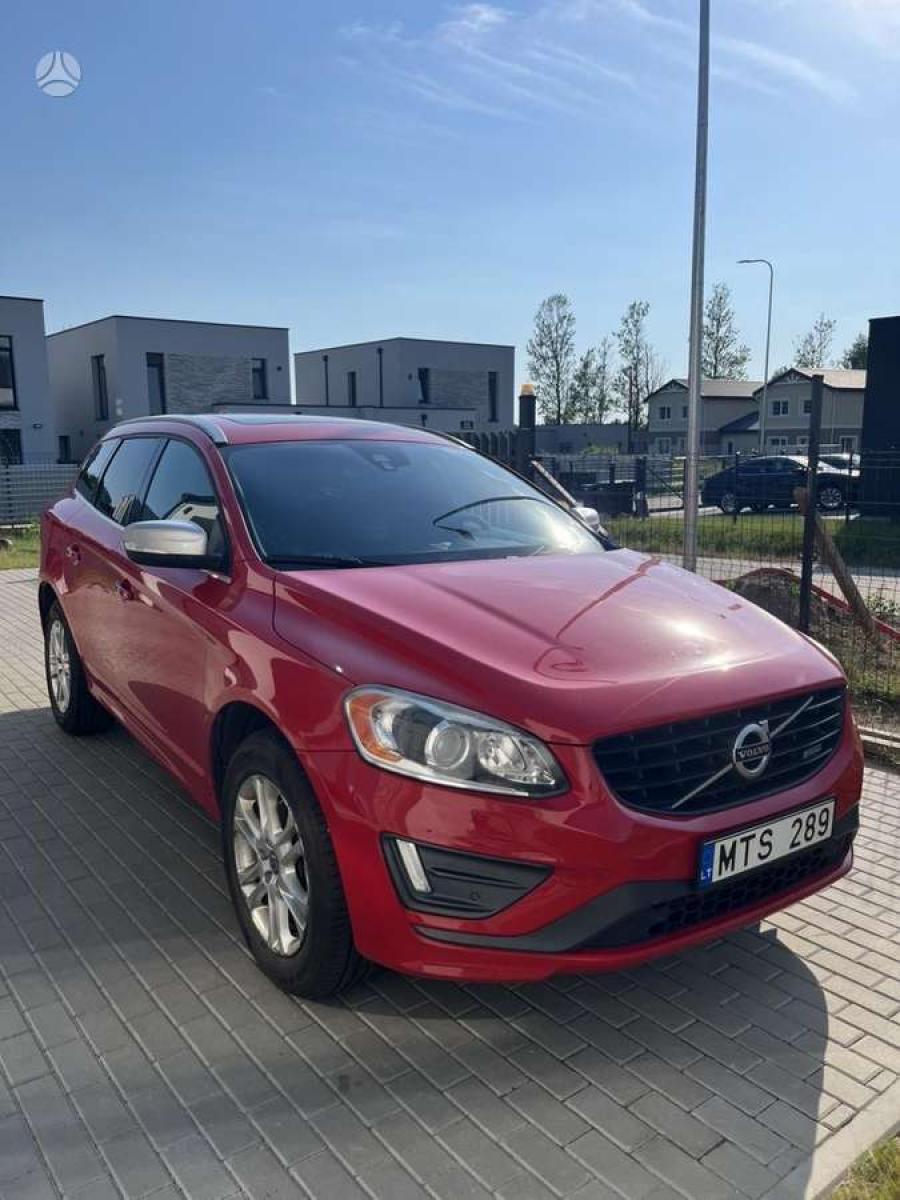 Red Volvo XC60 2015 in Vilnius, with an engine capacity of 2.95 L and mileage of 325 thousand km for 10499 €, photo 1 on AUTOMOTO.COM.LV