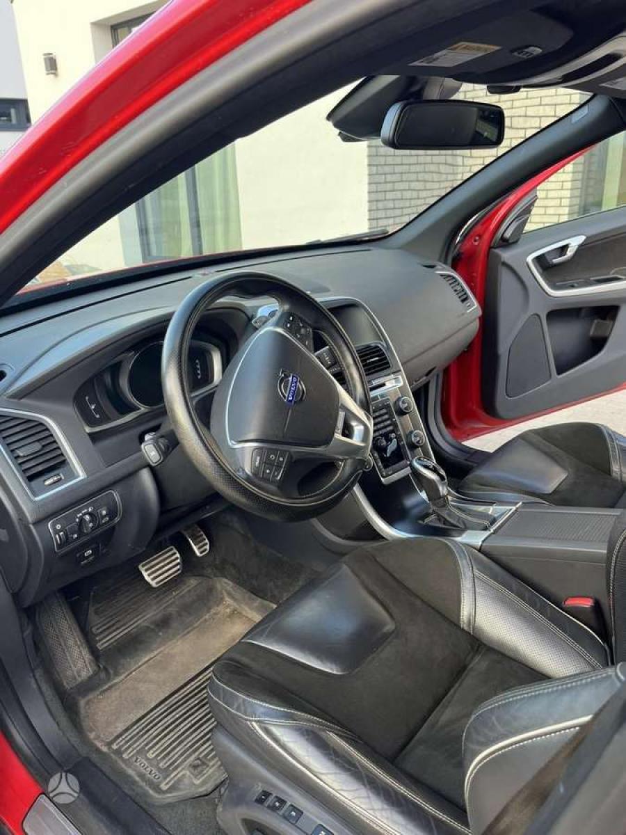 Red Volvo XC60 2015 in Vilnius, with an engine capacity of 2.95 L and mileage of 325 thousand km for 10499 €, photo 6 on AUTOMOTO.COM.LV