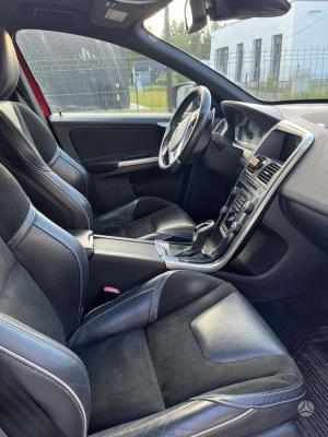 Red Volvo XC60 2015 in Vilnius, with an engine capacity of 2.95 L and mileage of 325 thousand km for 10499 €, photo 7 on AUTOMOTO.COM.LV
