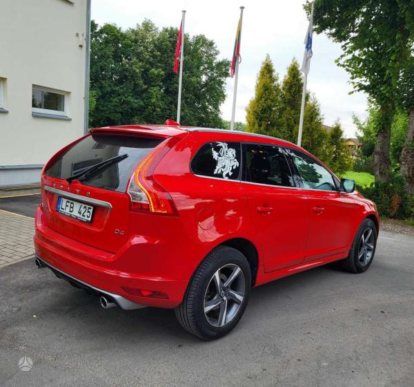 Sarkans Volvo XC60 2015 Šauļi, ar dzinēja tilpumu 2.00 L un nobraukumu 360 tūkst. km par 8550 €, foto 6 vietnē AUTOMOTO.COM.LV