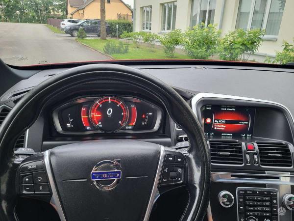Sarkans Volvo XC60 2015 Šauļi, ar dzinēja tilpumu 2.00 L un nobraukumu 360 tūkst. km par 8550 €, foto 10 vietnē AUTOMOTO.COM.LV