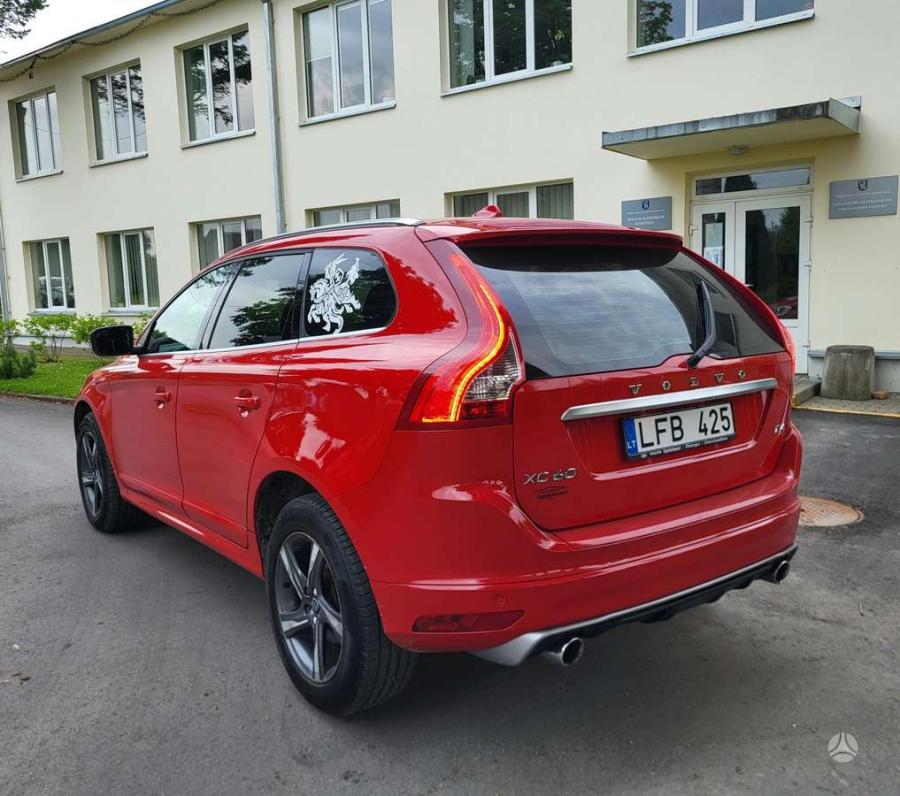 Sarkans Volvo XC60 2015 Šauļi, ar dzinēja tilpumu 2.00 L un nobraukumu 360 tūkst. km par 8550 €, foto 17 vietnē AUTOMOTO.COM.LV
