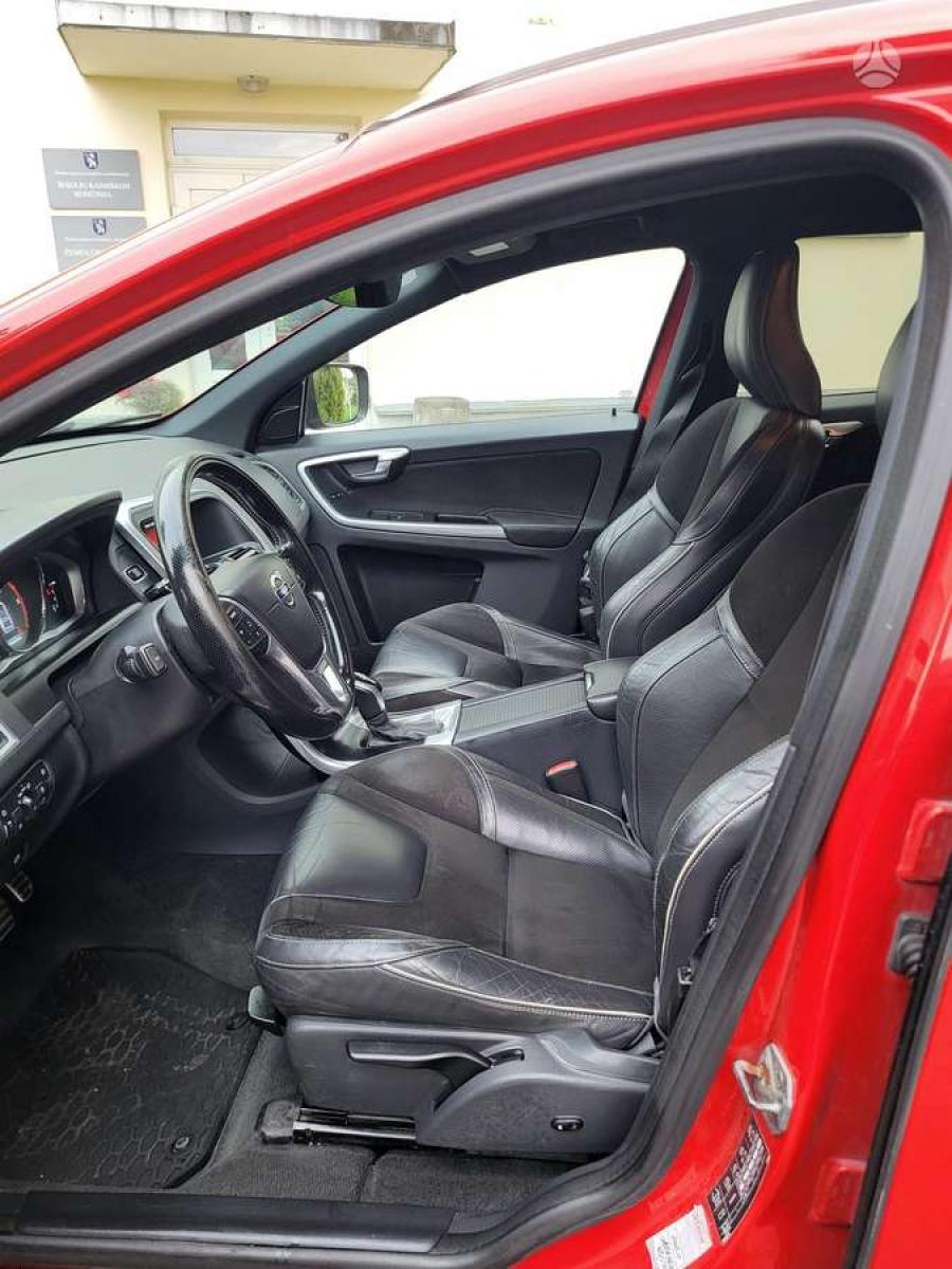 Sarkans Volvo XC60 2015 Šauļi, ar dzinēja tilpumu 2.00 L un nobraukumu 360 tūkst. km par 8550 €, foto 23 vietnē AUTOMOTO.COM.LV