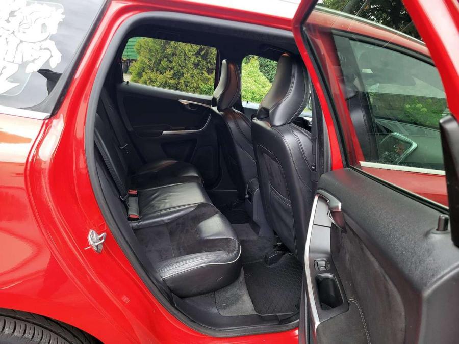 Sarkans Volvo XC60 2015 Šauļi, ar dzinēja tilpumu 2.00 L un nobraukumu 360 tūkst. km par 8550 €, foto 25 vietnē AUTOMOTO.COM.LV