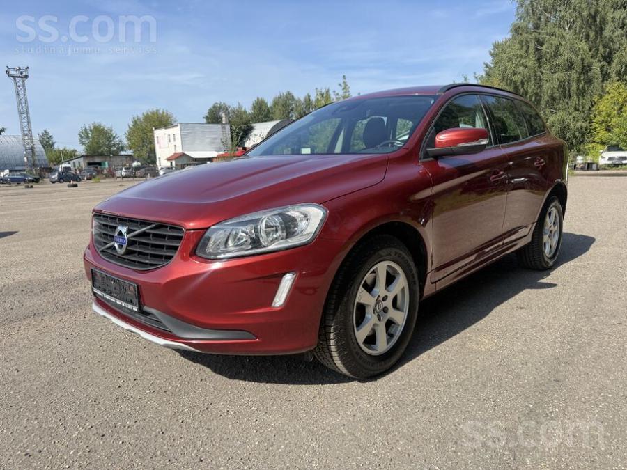Красный Вольво ХС60 2015 в Рига, объемом двигателя 2.00 л и пробегом 290 тыс. км за 10580 €, фото 3 на AUTOMOTO.COM.LV