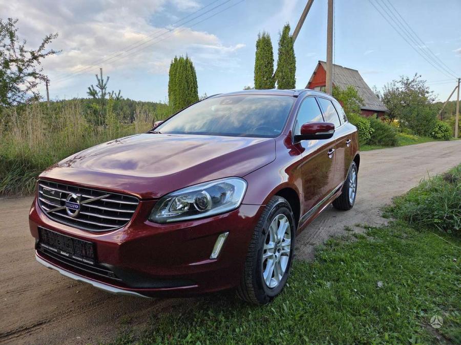 Red Volvo XC60 2015 in Ignalina, with an engine capacity of 2.00 L and mileage of 225 thousand km for 13500 €, photo 3 on AUTOMOTO.COM.LV