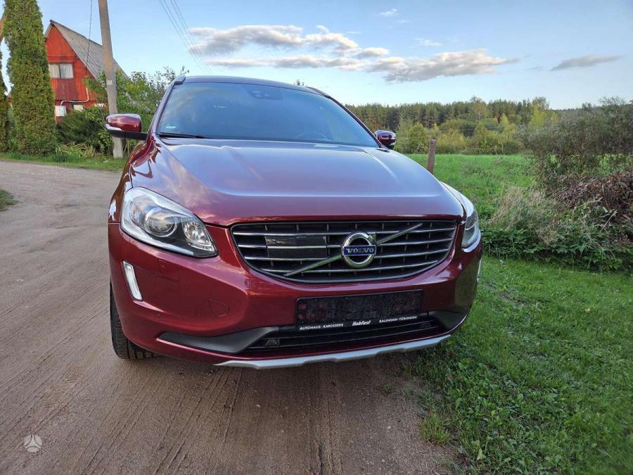 Red Volvo XC60 2015 in Ignalina, with an engine capacity of 2.00 L and mileage of 225 thousand km for 13500 €, photo 7 on AUTOMOTO.COM.LV