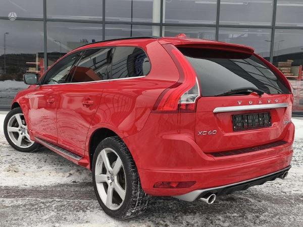 Red Volvo XC60 2016 in Vilnius, with an engine capacity of 2.40 L and mileage of 208 thousand km for 16950 €, photo 11 on AUTOMOTO.COM.LV