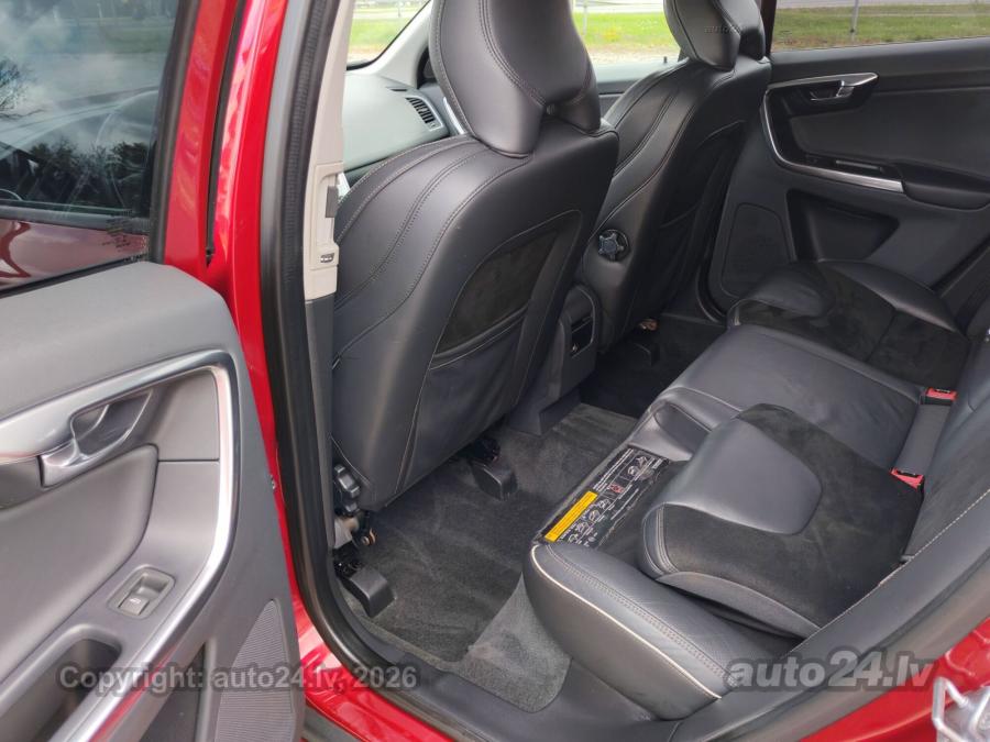 Sarkans Volvo XC60 2017 Tallina, ar dzinēja tilpumu 2.40 L un nobraukumu 180 tūkst. km par 16990 €, foto 13 vietnē AUTOMOTO.COM.LV