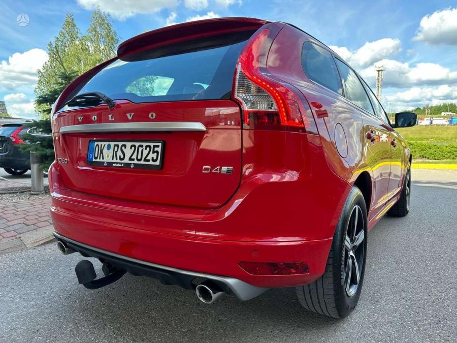 Red Volvo XC60 2017 in Vilnius, with an engine capacity of 2.40 L and mileage of 298 thousand km for 12699 €, photo 9 on AUTOMOTO.COM.LV
