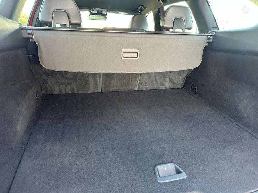 Red Volvo XC60 2017 in Vilnius, with an engine capacity of 2.40 L and mileage of 298 thousand km for 12699 €, photo 36 on AUTOMOTO.COM.LV