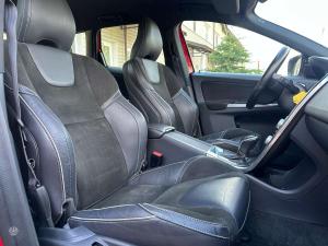 Red Volvo XC60 2017 in Vilnius, with an engine capacity of 2.40 L and mileage of 298 thousand km for 13350 €, photo 25 on AUTOMOTO.COM.LV