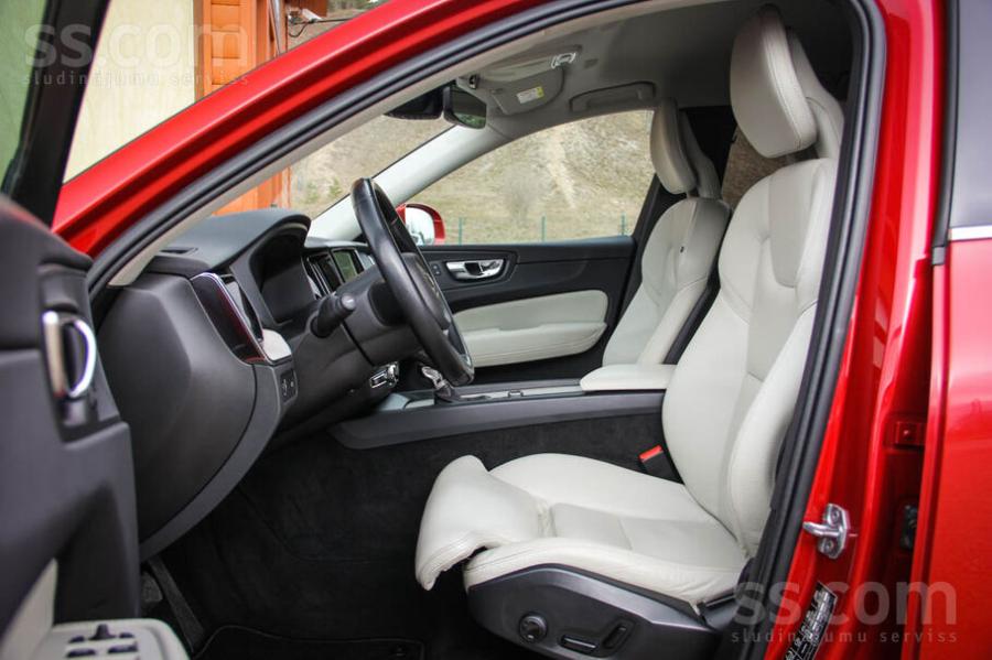 Red Volvo XC60 2018 in Aizkraukle, with an engine capacity of 2.00 L and mileage of 209 thousand km for 22990 €, photo 6 on AUTOMOTO.COM.LV