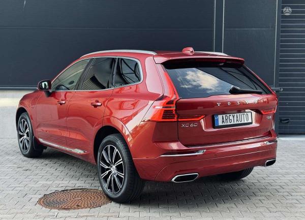 Red Volvo XC60 2018 in Kaunas, with an engine capacity of 1.97 L and mileage of 47 thousand km for 29500 €, photo 4 on AUTOMOTO.COM.LV