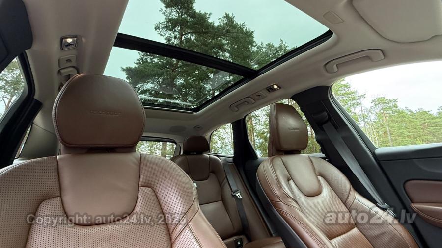 Sarkans Volvo XC60 2018 Tallina, ar dzinēja tilpumu 2.00 L un nobraukumu 161 tūkst. km par 26899 €, foto 16 vietnē AUTOMOTO.COM.LV
