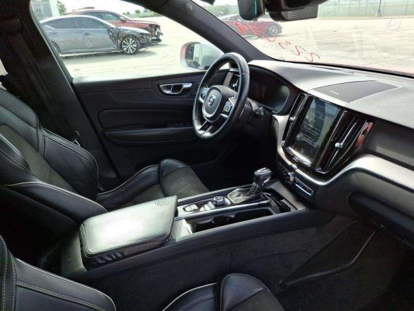 Sarkans Volvo XC60 2019 Viļņa, ar dzinēja tilpumu 1.97 L un nobraukumu 157 tūkst. km par 19500 €, foto 5 vietnē AUTOMOTO.COM.LV