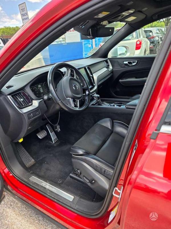 Sarkans Volvo XC60 2019 Viļņa, ar dzinēja tilpumu 1.97 L un nobraukumu 157 tūkst. km par 19500 €, foto 6 vietnē AUTOMOTO.COM.LV