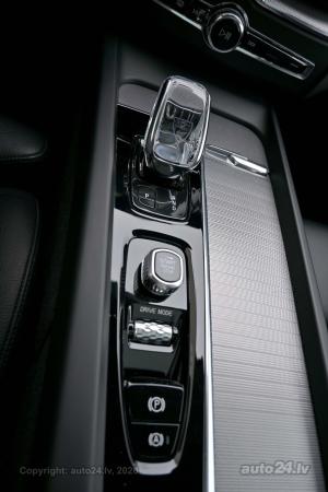 Sarkans Volvo XC60 2020 Tallina, ar dzinēja tilpumu 2.00 L un nobraukumu 135 tūkst. km par 31900 €, foto 19 vietnē AUTOMOTO.COM.LV