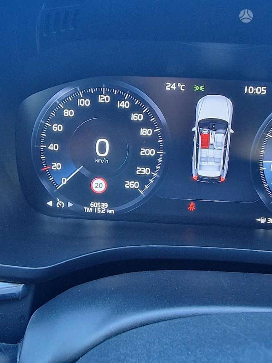 Красный Вольво ХС60 2020 в Клайпеда, объемом двигателя 1.97 л и пробегом 61 тыс. км за 27000 €, фото 12 на AUTOMOTO.COM.LV