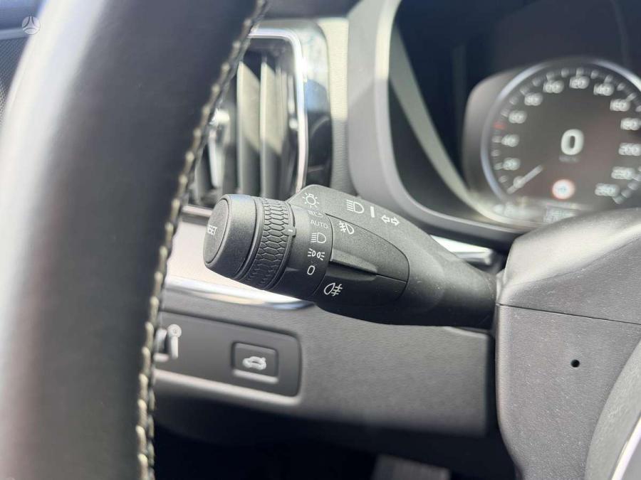 Sarkans Volvo XC60 2020 Kauņa, ar dzinēja tilpumu 1.97 L un nobraukumu 152 tūkst. km par 29900 €, foto 19 vietnē AUTOMOTO.COM.LV