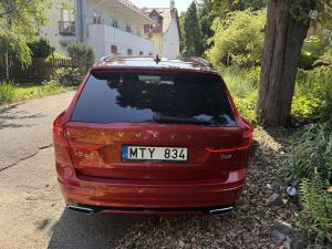 Red Volvo XC60 2020 in Vilnius, with an engine capacity of 1.97 L and mileage of 94 thousand km for 28500 €, photo 5 on AUTOMOTO.COM.LV
