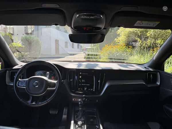 Sarkans Volvo XC60 2020 Viļņa, ar dzinēja tilpumu 1.97 L un nobraukumu 94 tūkst. km par 28500 €, foto 6 vietnē AUTOMOTO.COM.LV