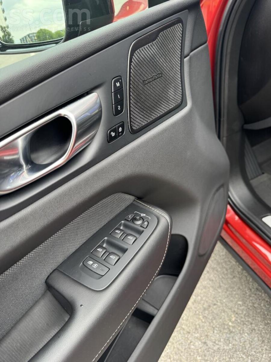 Sarkans Volvo XC60 2021 Rīga, ar dzinēja tilpumu 2.00 L un nobraukumu 44 tūkst. km par 35000 €, foto 15 vietnē AUTOMOTO.COM.LV