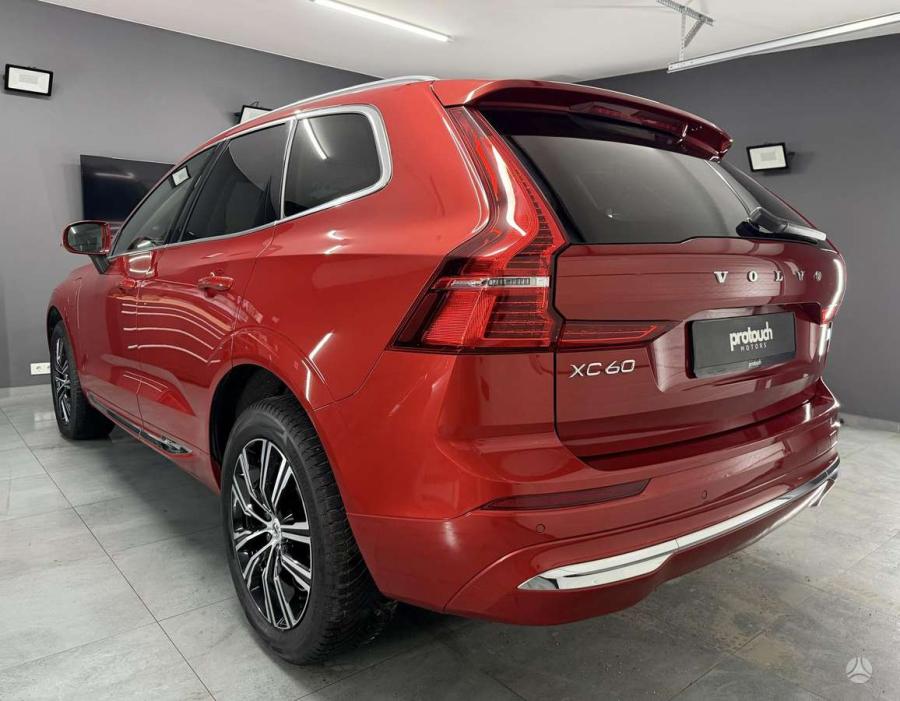 Red Volvo XC60 2021 in Utena, with an engine capacity of 1.97 L and mileage of 123 thousand km for 28850 €, photo 13 on AUTOMOTO.COM.LV
