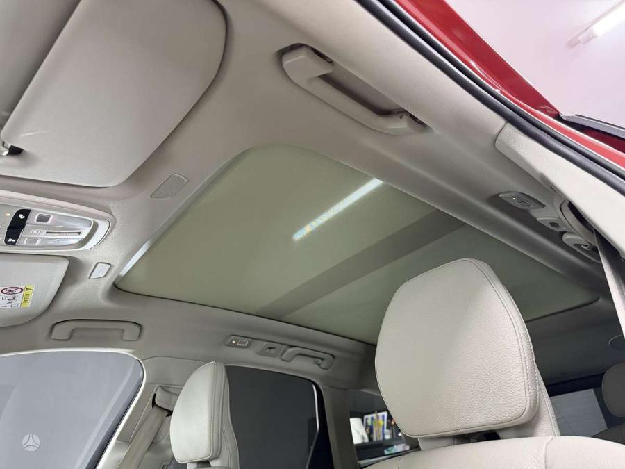 Red Volvo XC60 2021 in Utena, with an engine capacity of 1.97 L and mileage of 123 thousand km for 28850 €, photo 46 on AUTOMOTO.COM.LV