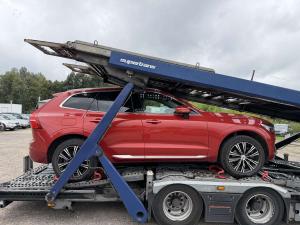 Red Volvo XC60 2021 in Utena, with an engine capacity of 1.97 L and mileage of 123 thousand km for 28850 €, photo 57 on AUTOMOTO.COM.LV