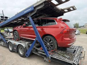 Red Volvo XC60 2021 in Utena, with an engine capacity of 1.97 L and mileage of 123 thousand km for 28850 €, photo 58 on AUTOMOTO.COM.LV