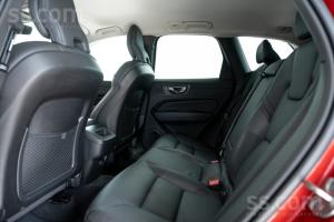 Red Volvo XC60 2022 in Riga, with an engine capacity of 2.00 L and mileage of 34 thousand km for 35900 €, photo 9 on AUTOMOTO.COM.LV