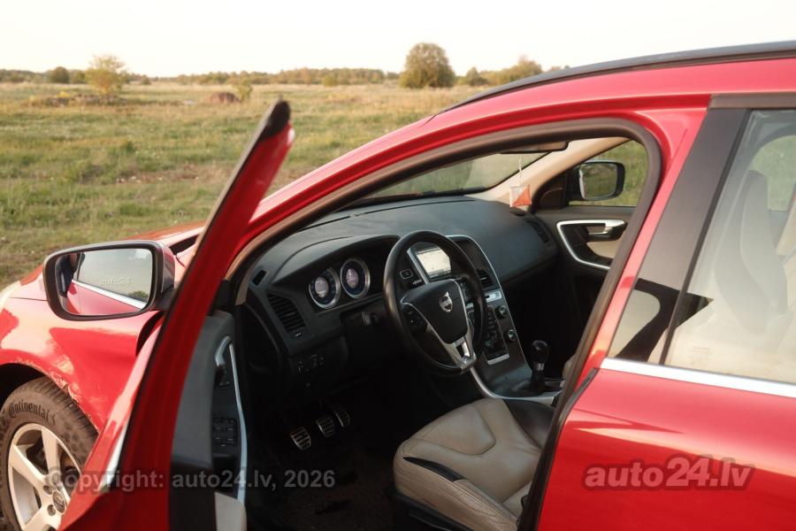 Red Volvo XC60 2011 in Tallinn, with an engine capacity of 2.40 L and mileage of 0 thousand km for 8000 €, photo 6 on AUTOMOTO.COM.LV