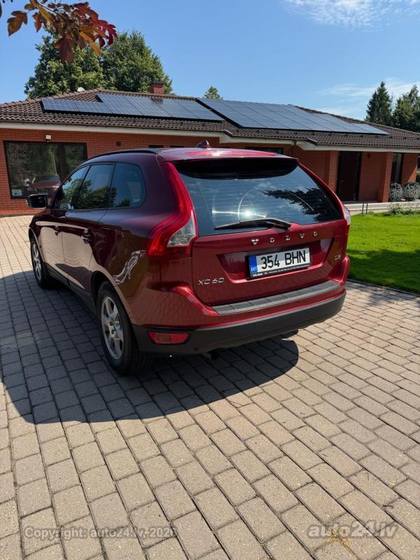 Sarkans Volvo XC60 2012 Tallina, ar dzinēja tilpumu 2.00 L un nobraukumu 182 tūkst. km par 8600 €, foto 4 vietnē AUTOMOTO.COM.LV