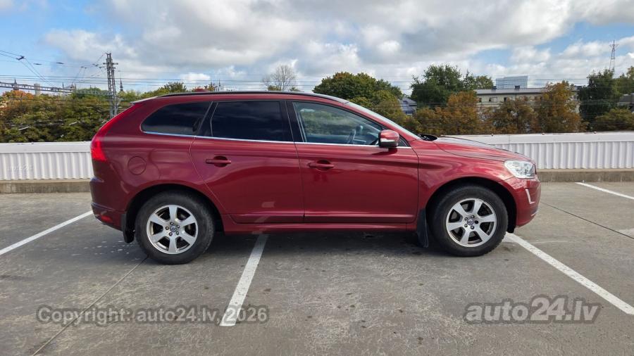 Red Volvo XC60 2014 in Tallinn, with an engine capacity of 2.00 L and mileage of 320 thousand km for 6990 €, photo 9 on AUTOMOTO.COM.LV