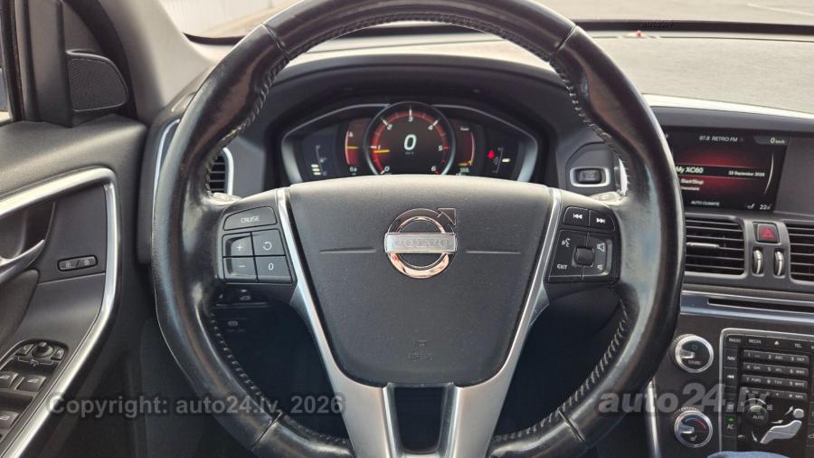 Red Volvo XC60 2014 in Tallinn, with an engine capacity of 2.00 L and mileage of 320 thousand km for 6990 €, photo 13 on AUTOMOTO.COM.LV