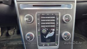 Red Volvo XC60 2014 in Tallinn, with an engine capacity of 2.00 L and mileage of 320 thousand km for 6990 €, photo 15 on AUTOMOTO.COM.LV
