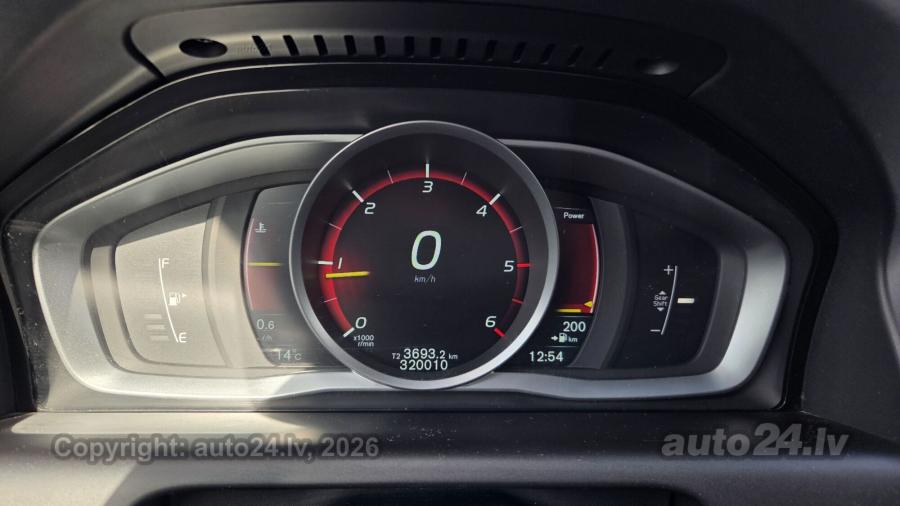 Red Volvo XC60 2014 in Tallinn, with an engine capacity of 2.00 L and mileage of 320 thousand km for 6990 €, photo 17 on AUTOMOTO.COM.LV