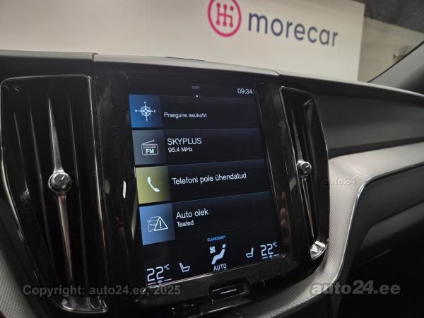 Red Volvo XC60 2018 in Tallinn, with an engine capacity of 2.00 L and mileage of 106 thousand km for 24900 €, photo 8 on AUTOMOTO.COM.LV