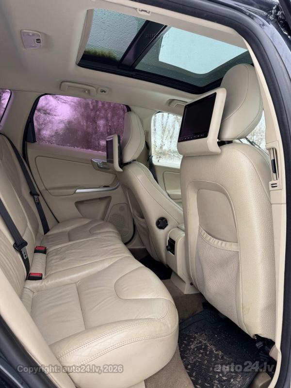 Volvo XC60 2009 Kivieli, ar dzinēja tilpumu 2.40 L un nobraukumu 290 tūkst. km par 7500 €, foto 11 vietnē AUTOMOTO.COM.LV
