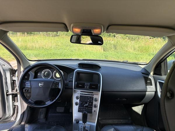 Volvo XC60 2009 Keila, ar dzinēja tilpumu 2.40 L un nobraukumu 435 tūkst. km par 5600 €, foto 7 vietnē AUTOMOTO.COM.LV