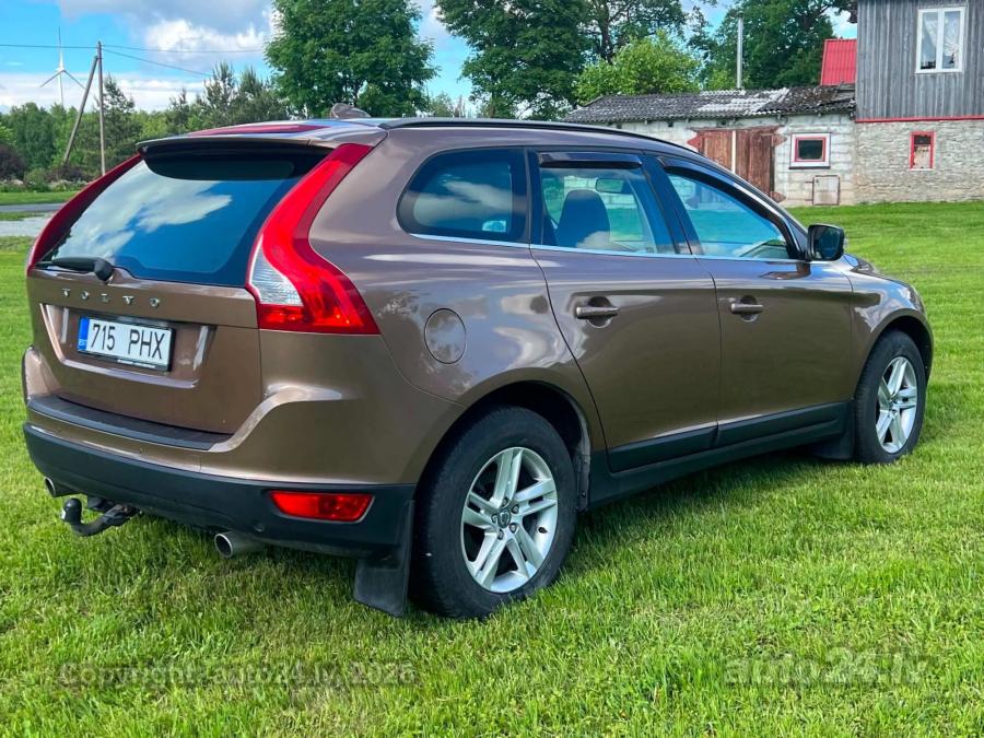 Volvo XC60 2010 Tallina, ar dzinēja tilpumu 2.40 L un nobraukumu 355 tūkst. km par 6500 €, foto 4 vietnē AUTOMOTO.COM.LV