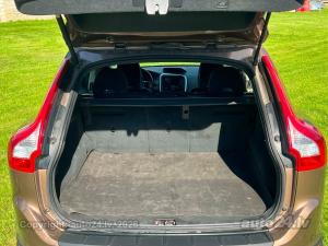 Volvo XC60 2010 Tallina, ar dzinēja tilpumu 2.40 L un nobraukumu 355 tūkst. km par 6500 €, foto 7 vietnē AUTOMOTO.COM.LV